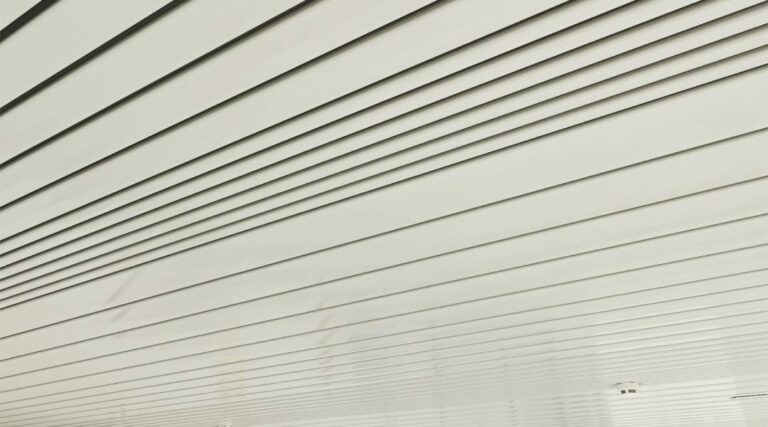 Metalium Linear Multi-R: The Ideal Ceiling Solution for Metro Stations ...